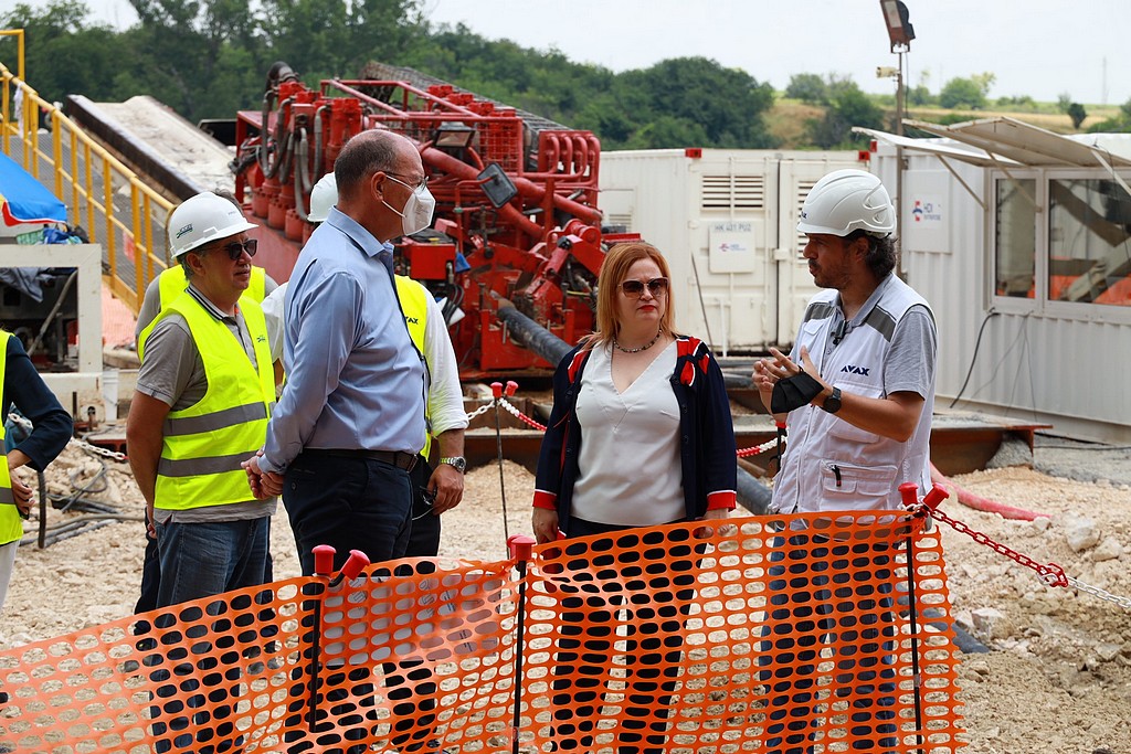 100 км от газовата връзка с Гърция са напълно готови